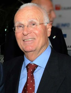 El profesor de Economía y Empresa y exrector de la Universidad de ...